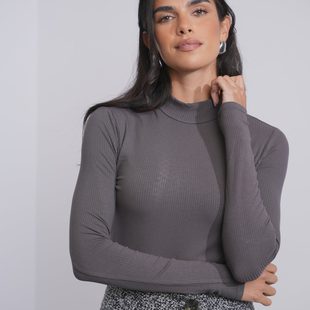 Soft Rib Mock Neck Tee – udelny.com